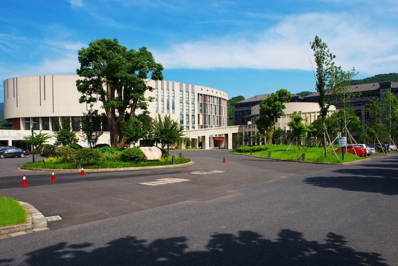 Hangzhou Polytechnic College | ISAC Teach in China | TEFL Job