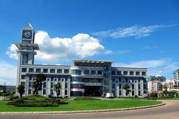 Zhongnan University of Economics and Law | ISAC Teach in China Program Jobs