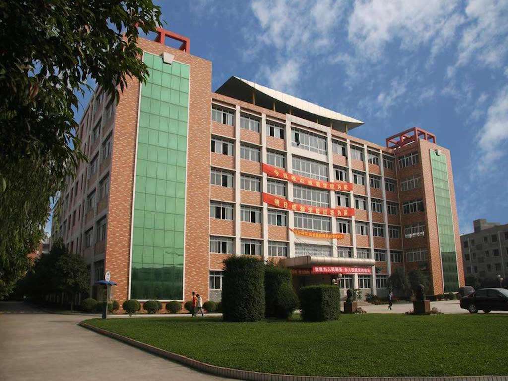 Sichuang Normal University Foreign Language School - ISAC Teach in China
